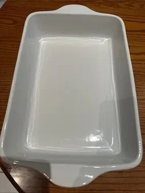 Beaumark | Kitchen | White Ceramic Rectangular Baking Dish With Hand ...